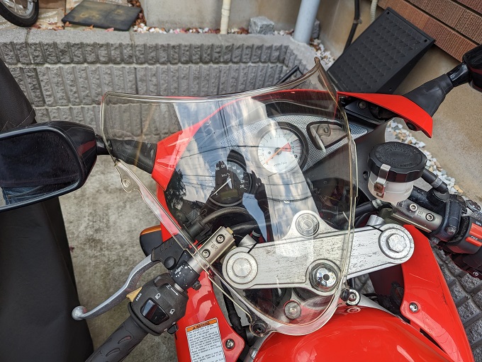 初期型SV650S[前期・逆車AV111] スクリーンの黄ばみ・くもり取り【バイクのスクリーン×ヘットライド磨き】（検索）SV400S ...
